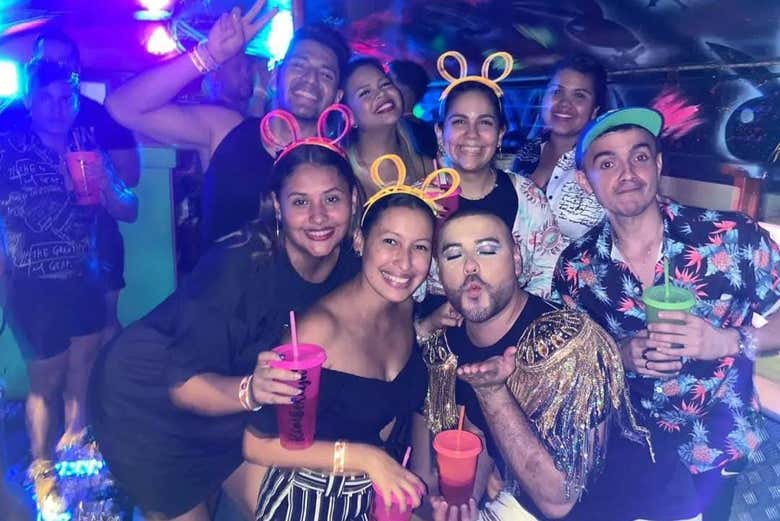 Tour en chiva parrandera por Ciudad de Panamá - Civitatis.com