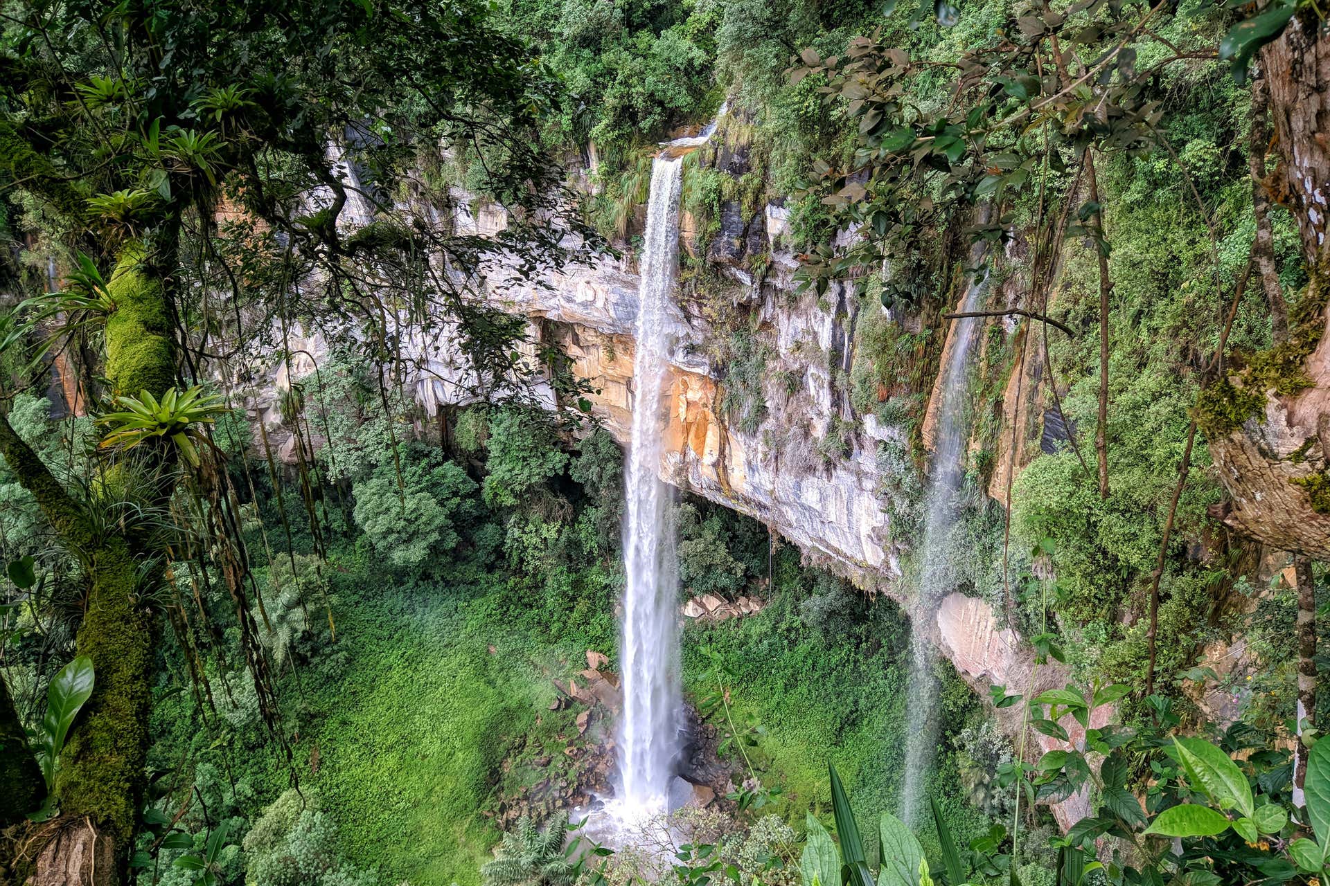 Yumbilla Waterfall Hiking Tour from Chachapoyas - Civitatis.com