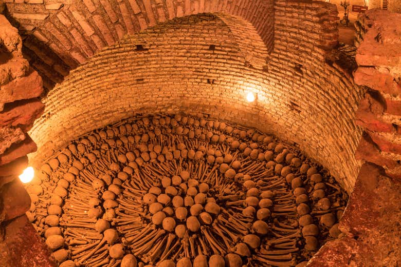 Free Walking Tour of Lima & San Francisco Catacombs