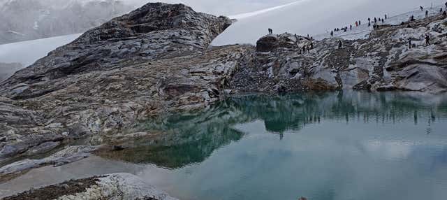 Trekking por el Nevado Raura + Baños termales de Churín desde Lima ...