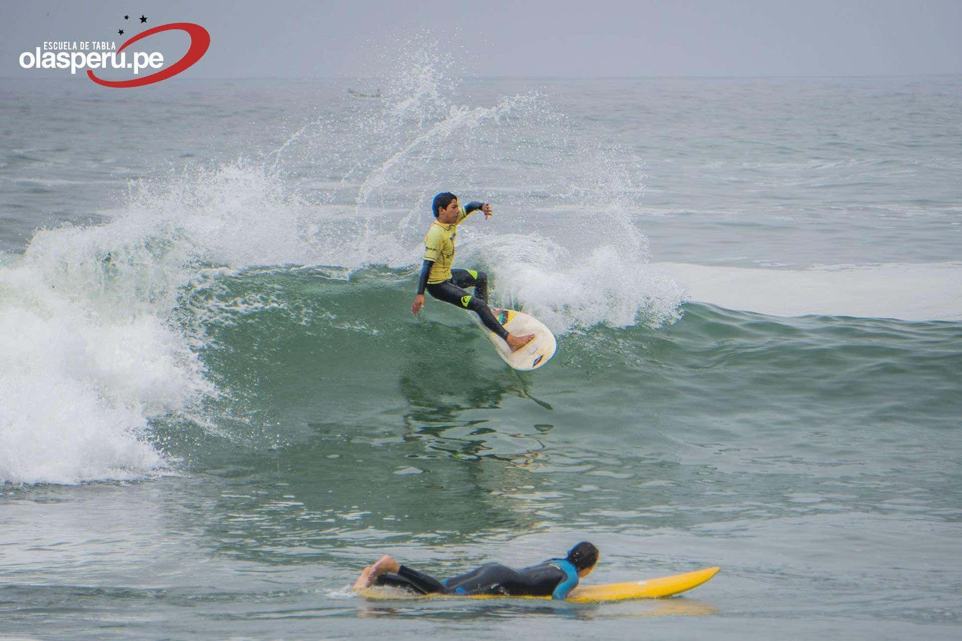 Curso de surf en Punta Negra - Reserva online en Civitatis.com