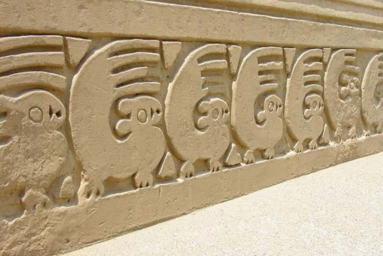 Sun + Moon Pyramids, Huanchaco & Chan Chan Tour from Trujillo - Civitatis