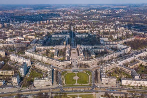 Guided Tour of Nowa Huta Communist City, Krakow - Civitatis.com