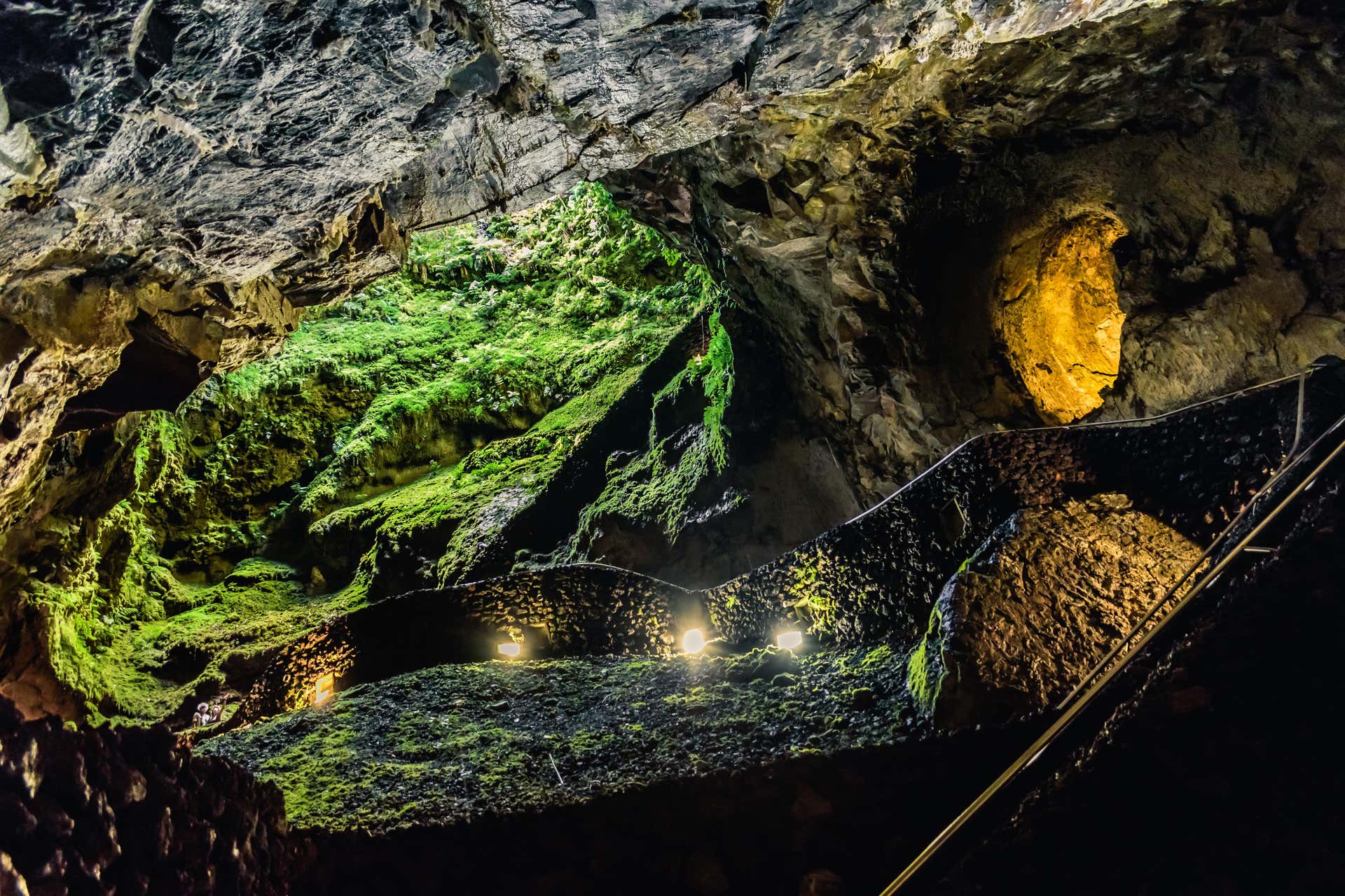 Escursione alle grotte vulcaniche di Terceira, Angra de Heroísmo