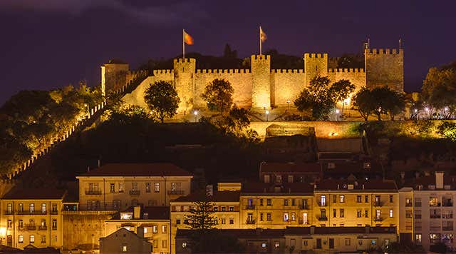 São Jorge Castle - Hours, prices and how to get there - Lisbon
