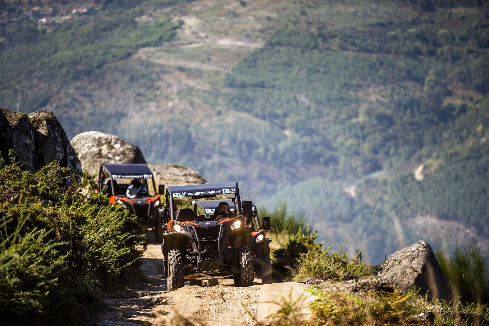 Tour de buggy pela Serra da Nó saindo de Ponte de Lima