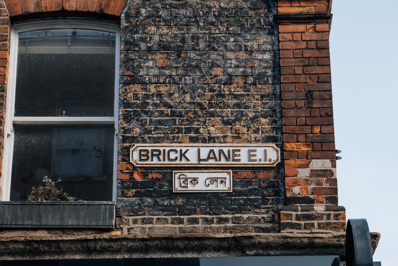 East End Street Art Tour of London - Book Online at Civitatis.com