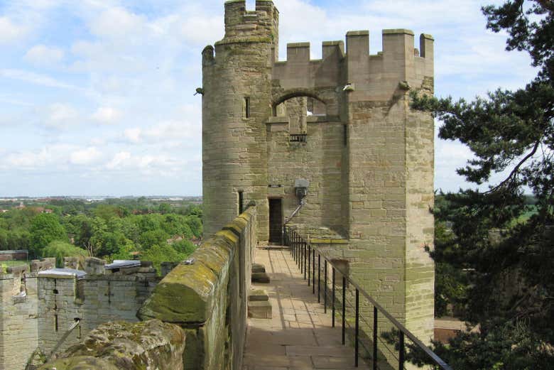 Excursão ao Castelo de Warwick e Cadbury World saindo de Londres ...