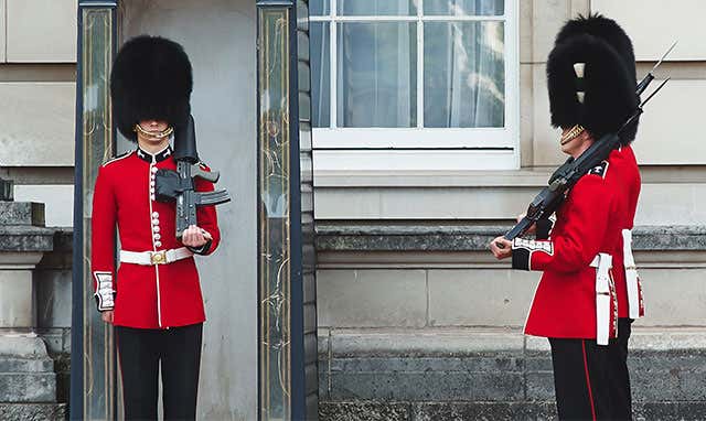 Cambio de Guardia - En el Palacio de Buckingham en Londres