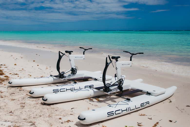 Alquiler de bicicleta acuática en Playa Bávaro, Punta Cana