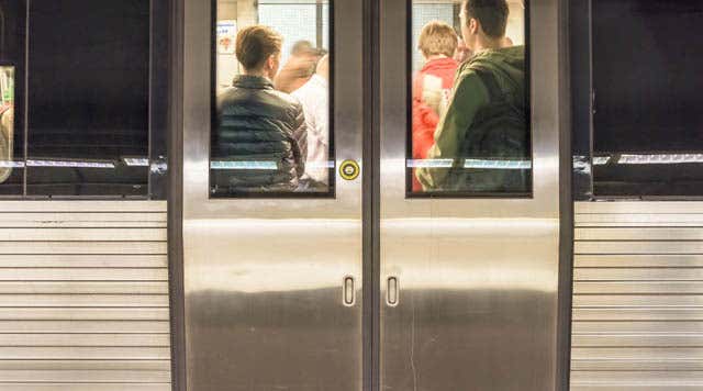 Metrô de Bucareste - Linhas, mapa, horários e preço