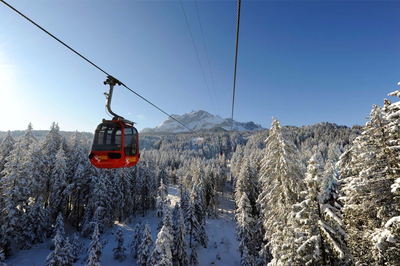 Ingresso do teleférico do Monte Pilatus saindo de Kriens, Kriens