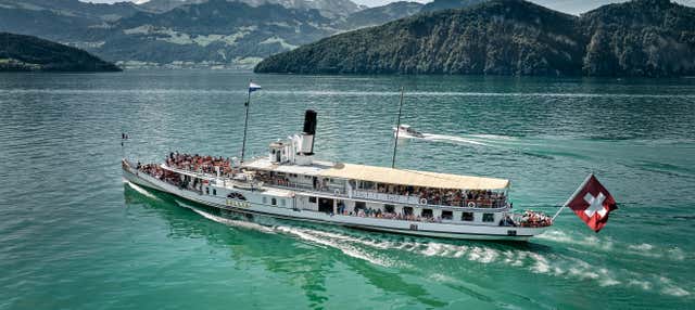 Legends of Lake Lucerne Steamboat Ride + Lunch - Civitatis.com