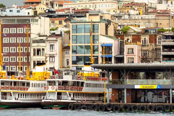 Golden Horn Boat Trip + Tour of Fanar, Istanbul - Civitatis.com