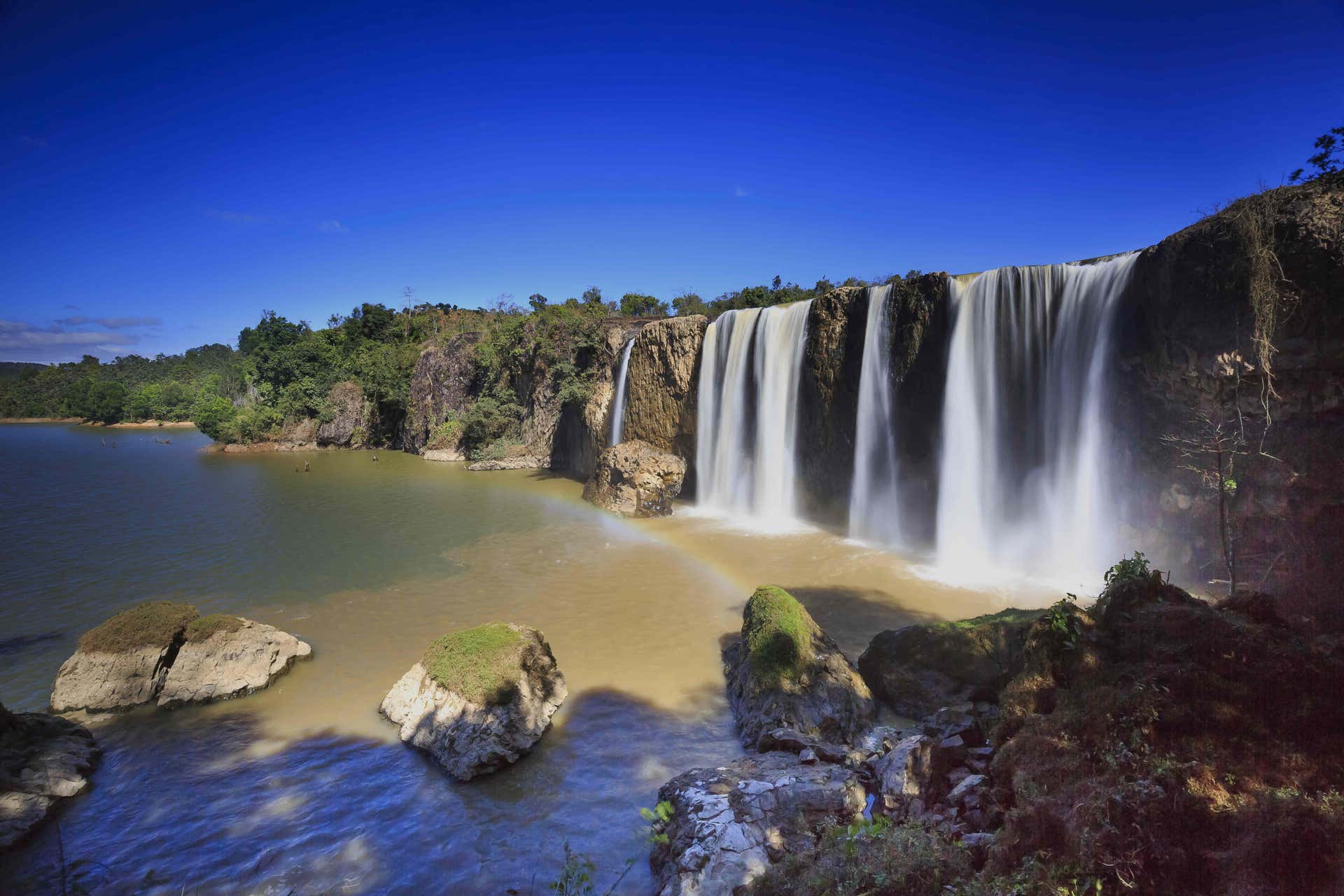 Samson Mountain Trek & Kayak Tour from Da Lat - Civitatis.com